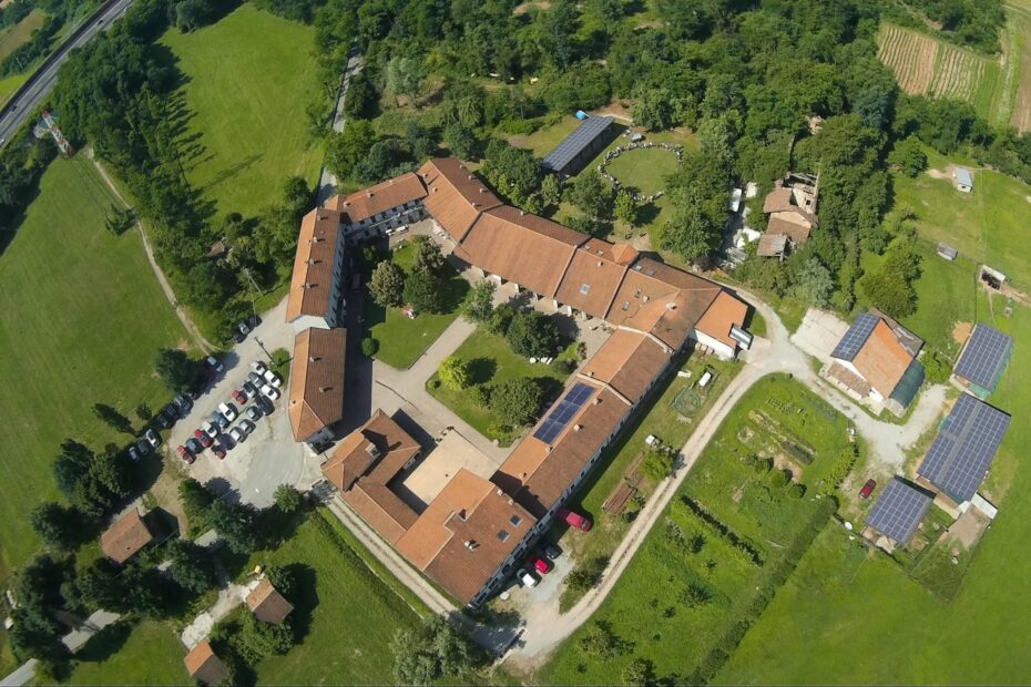 Basiano (Milano): Comunità del Castellazzo - Mondo di Comunità e Famiglia